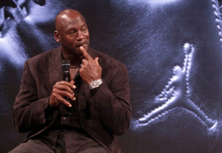 Legendarul Michael Jordan se chinuie de 12 ani să își vândă casa ...