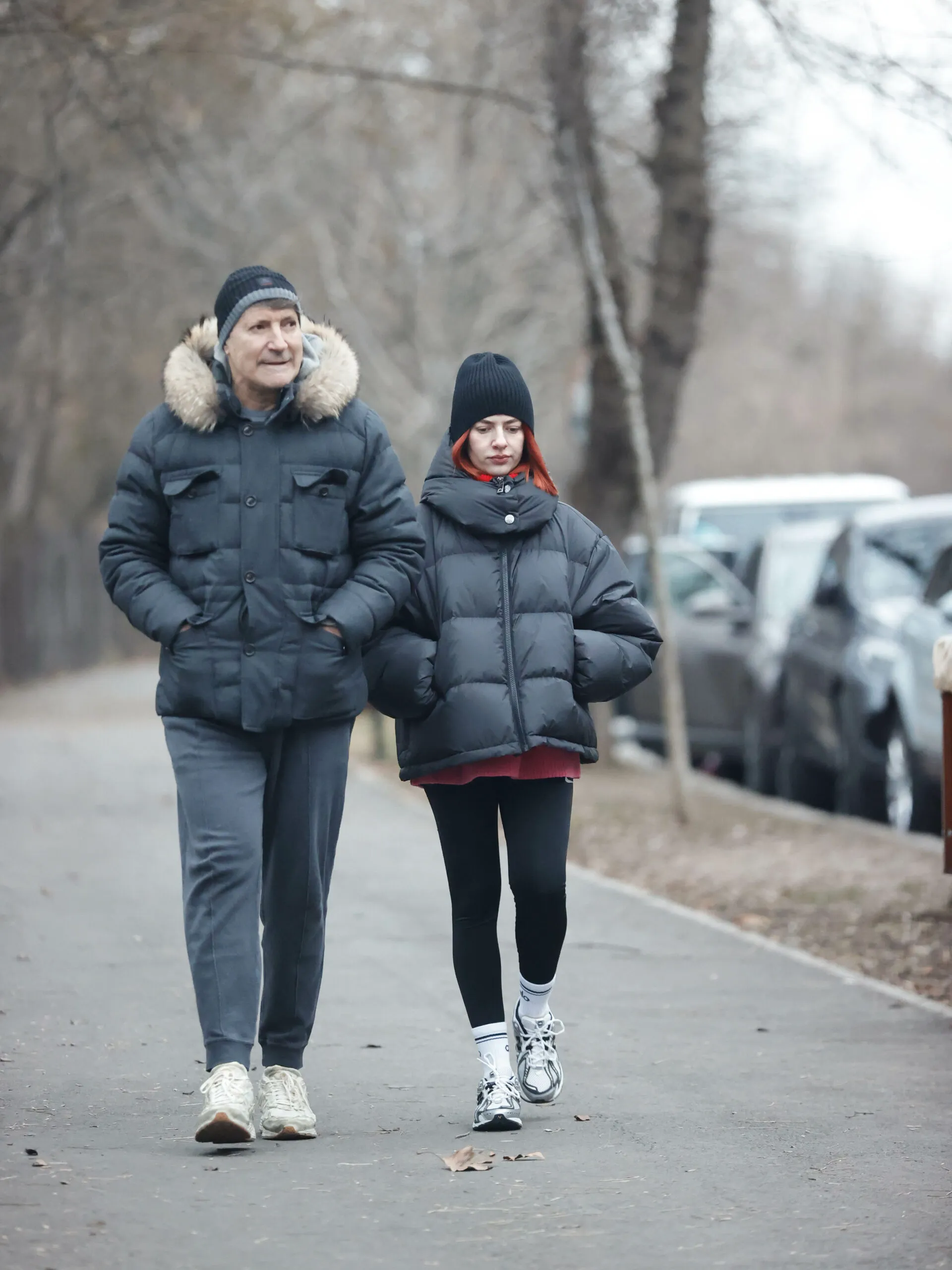 Lidia Buble și Horațiu Nicolau, la sport prin parc. Inelul cu diamant e ...