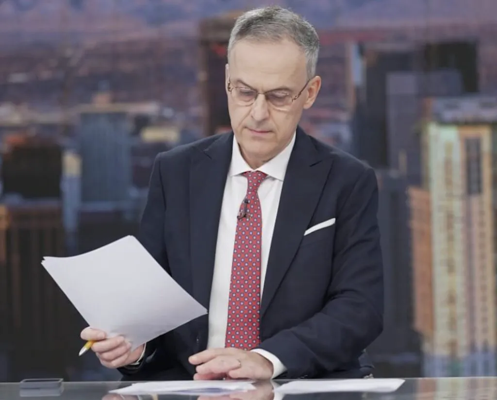 Reacții în lanț după anunțul demisiei lui Răzvan Dumitrescu la Antena 3 ...